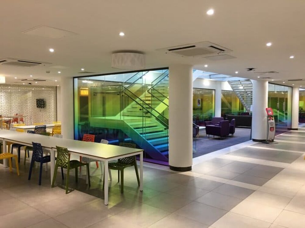 Vacanze studio estive - Londra King's Cross - University of London ...